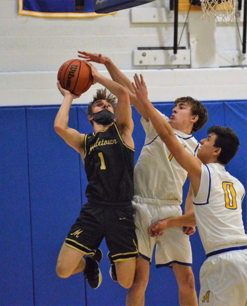 Avella’s strong finish dooms Maples, 69-53 - Herald-Standard